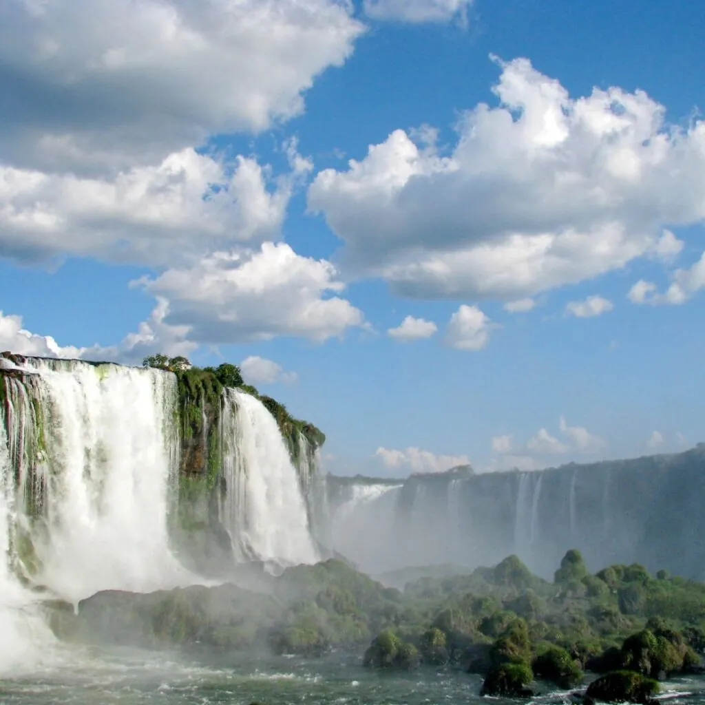 A Traveler’s Guide To The 8 Most Beautiful Waterfalls In Brazil ...